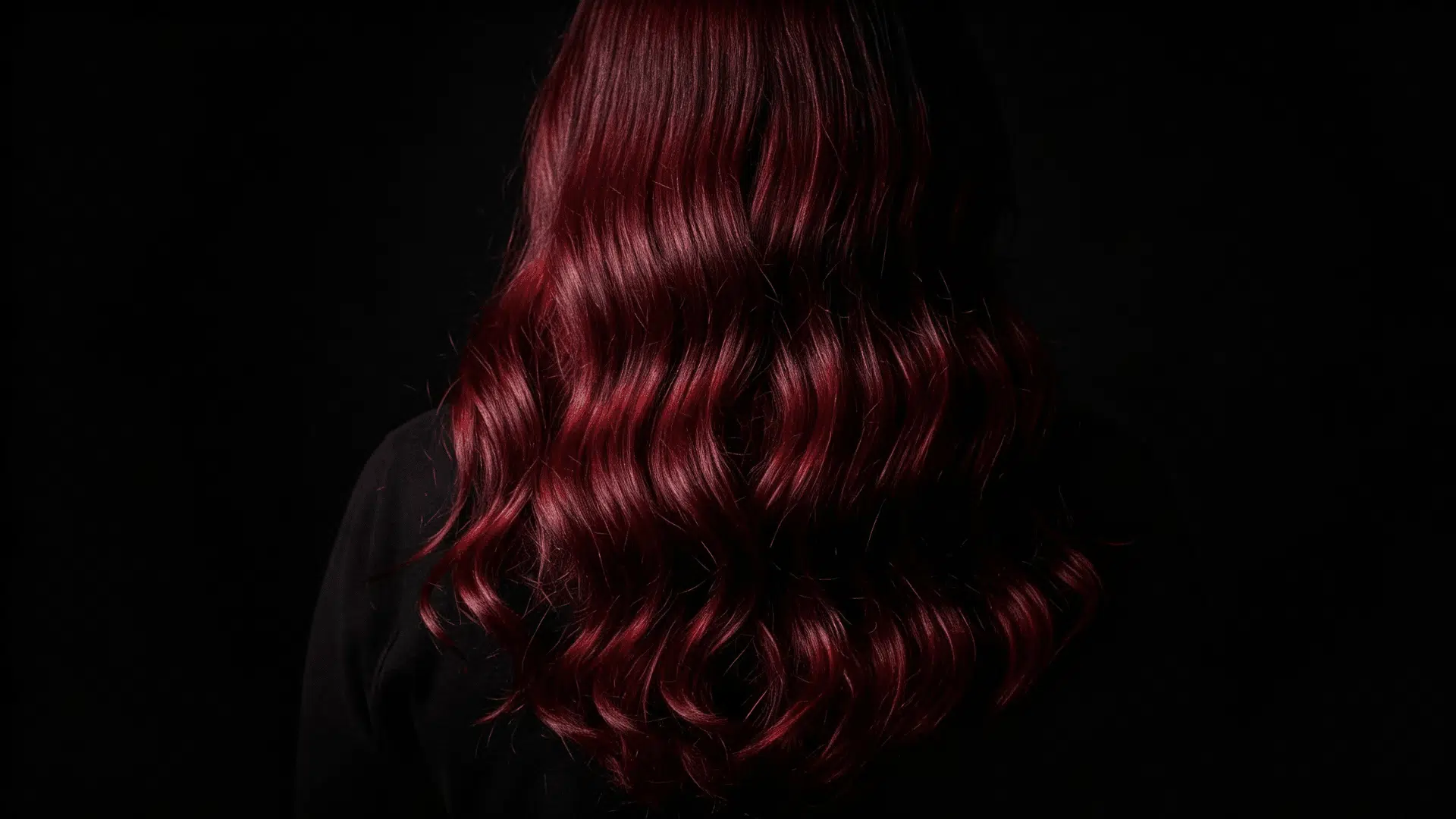 How to Achieve Dark Red Hair Naturally? - Stemsontx